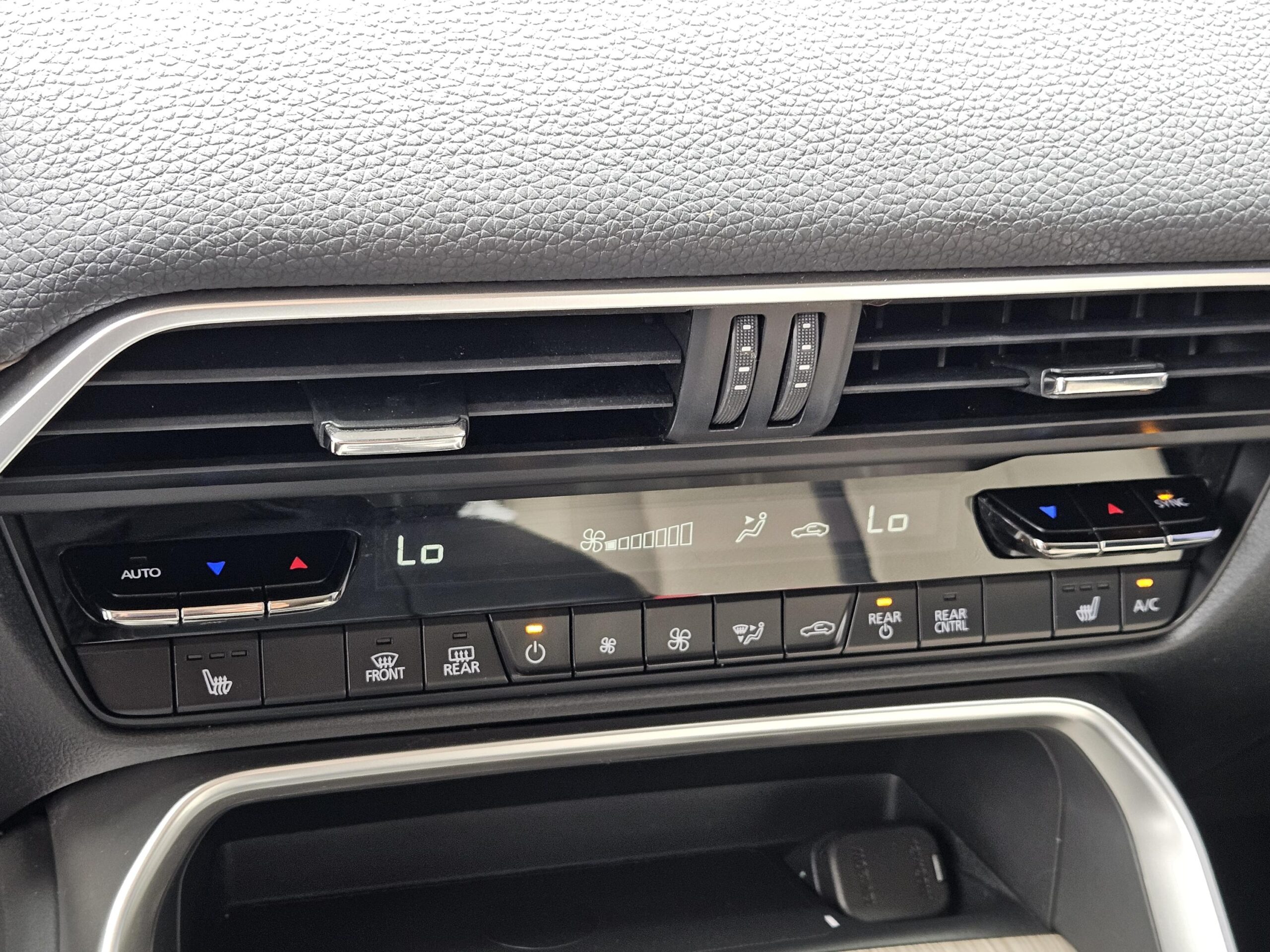 2024 Mazda CX-90 3.3 Turbo Preferred Plus - Auto Express Credit